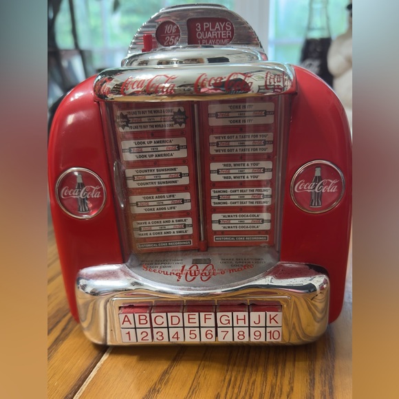 Coca Cola | Other | Vtg Cocacola Tabletop Jukebox Collectible Bank ...